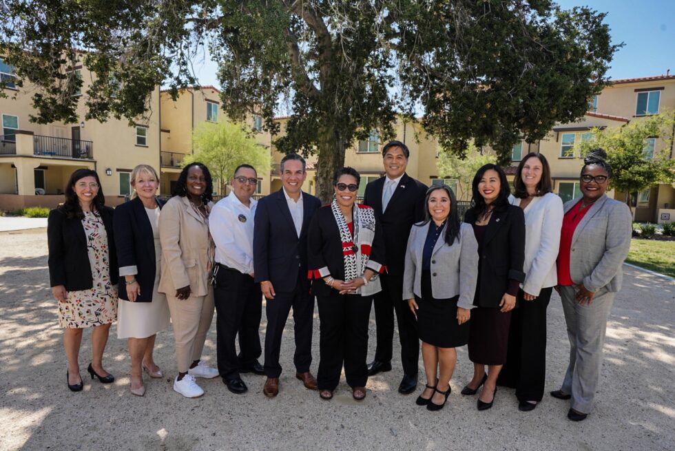 HUD Secretary Visits National CORE’s Arrowhead Grove Affordable Housing ...